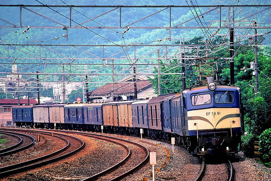 機関車ef58が晩年に担当した荷物列車と実際の編成。: 阿房鉄道日誌